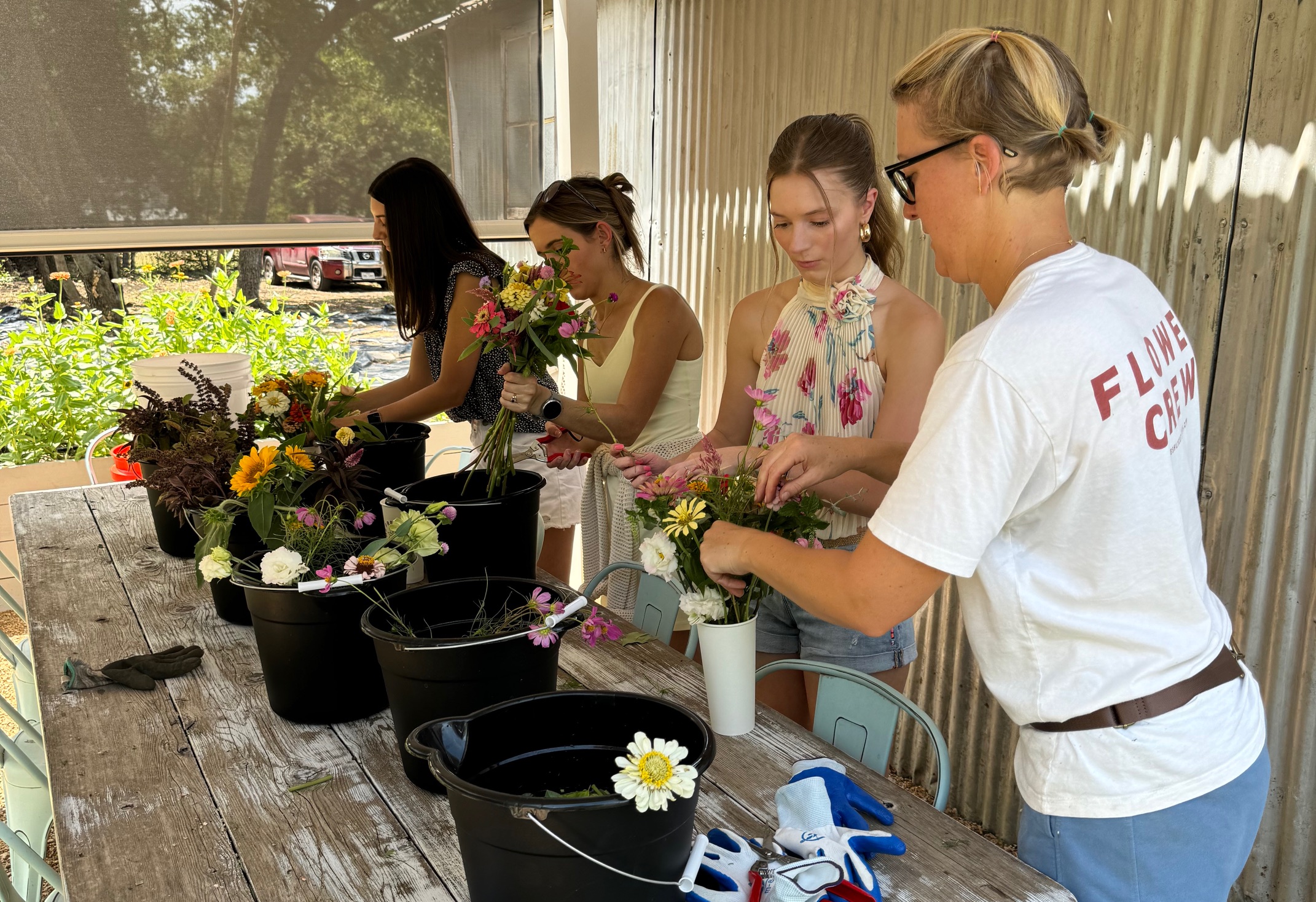 Why You Should Visit a U-Pick Flower Farm | Freshly Cut Stems